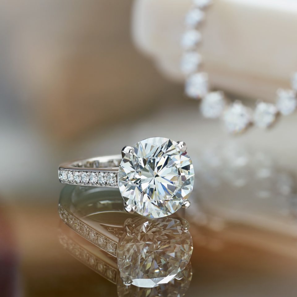 7 Tips To Make Buying Engagement Rings in Hong Kong Easy | Spacious